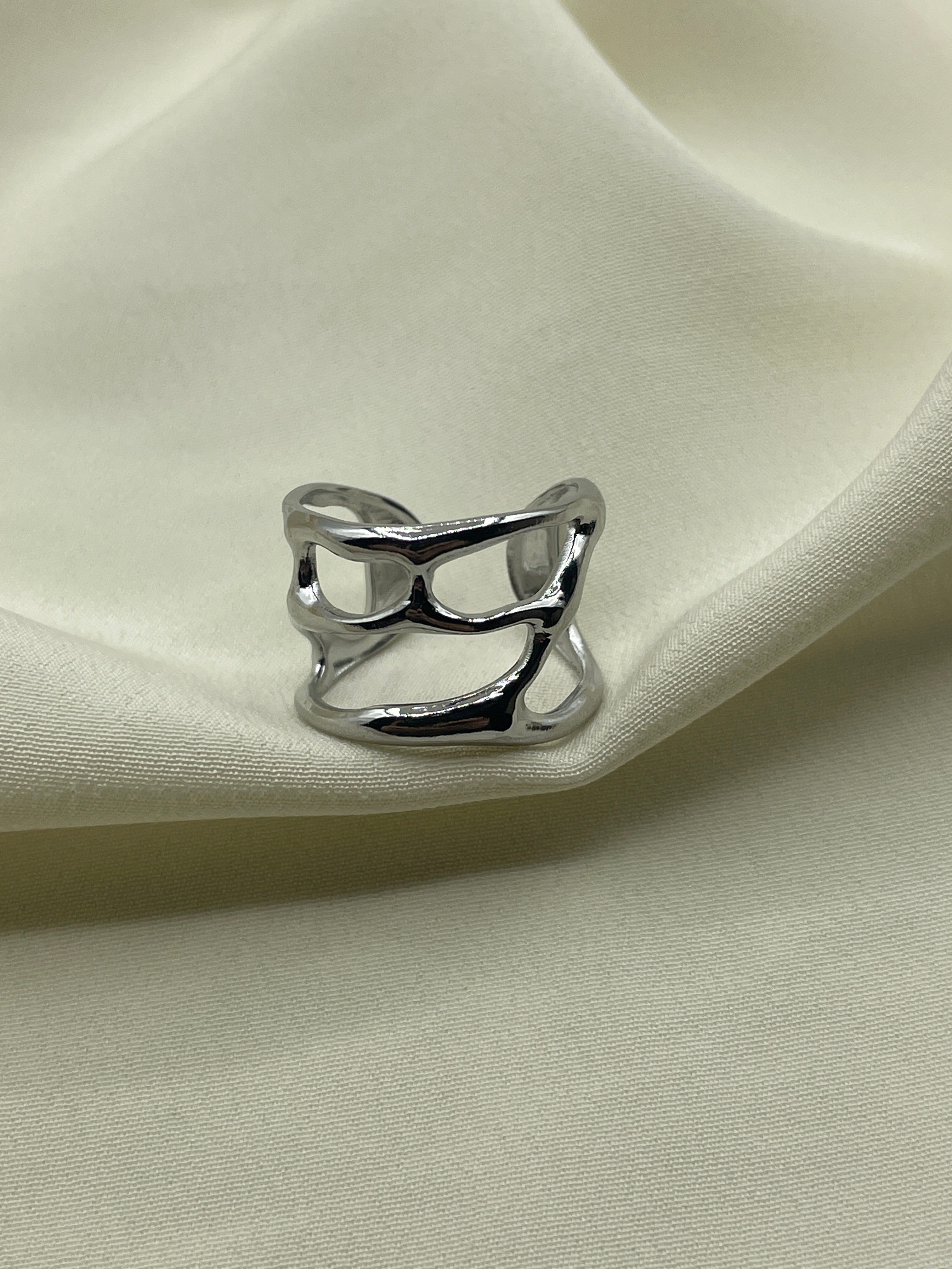 Lava Ring Silver – Maison Sake