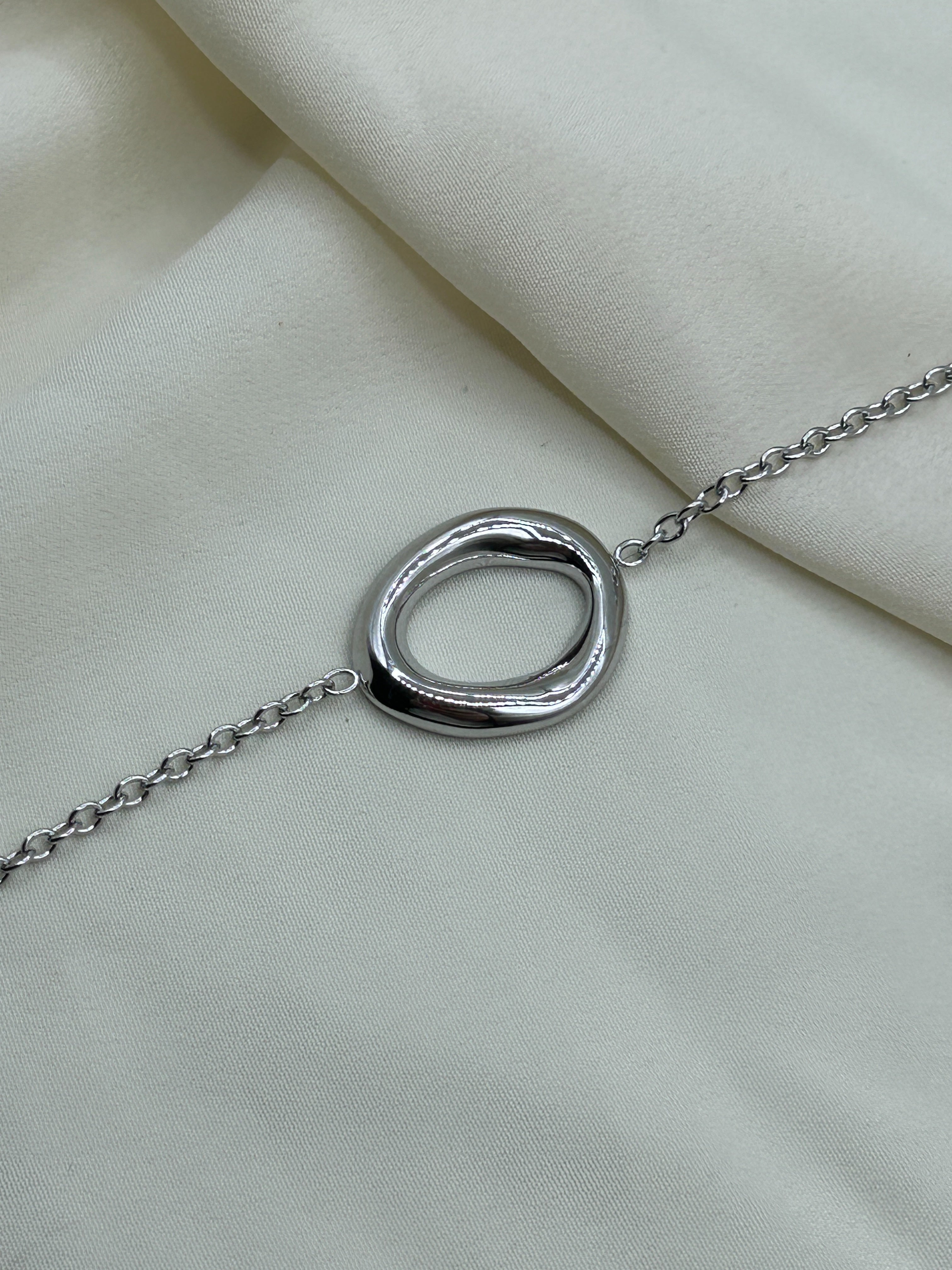 Distorted Circle Bracelet Silver – Maison Sake